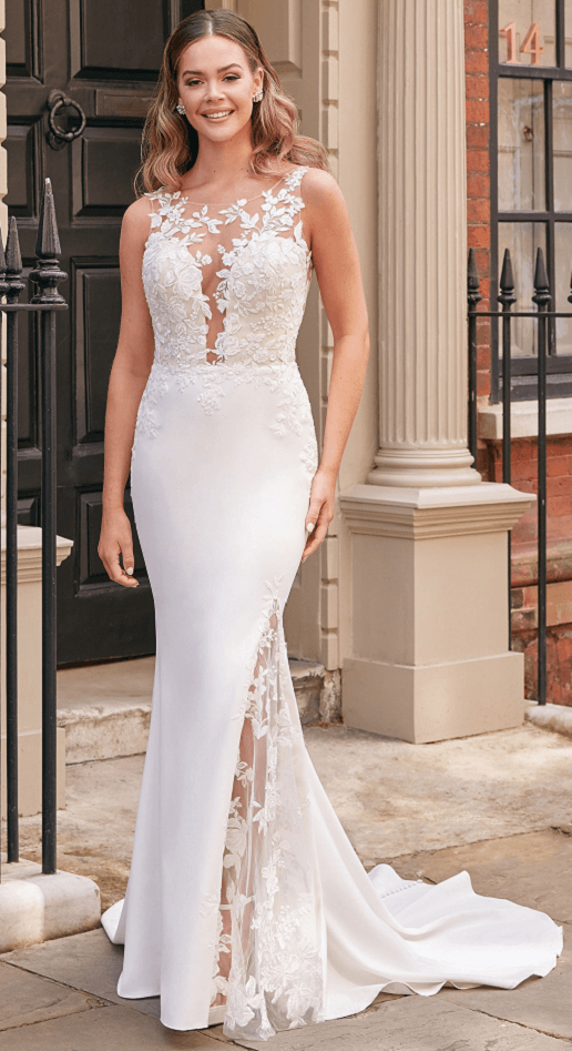 Leandra - The White Dress