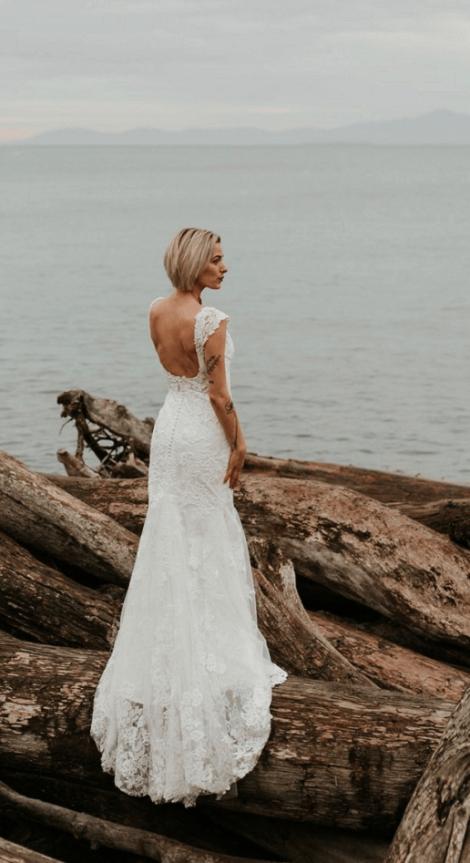 Kingsley - The White Dress