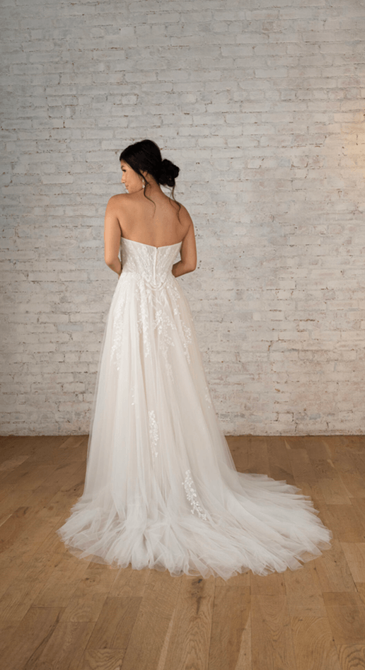 Savannah - The White Dress